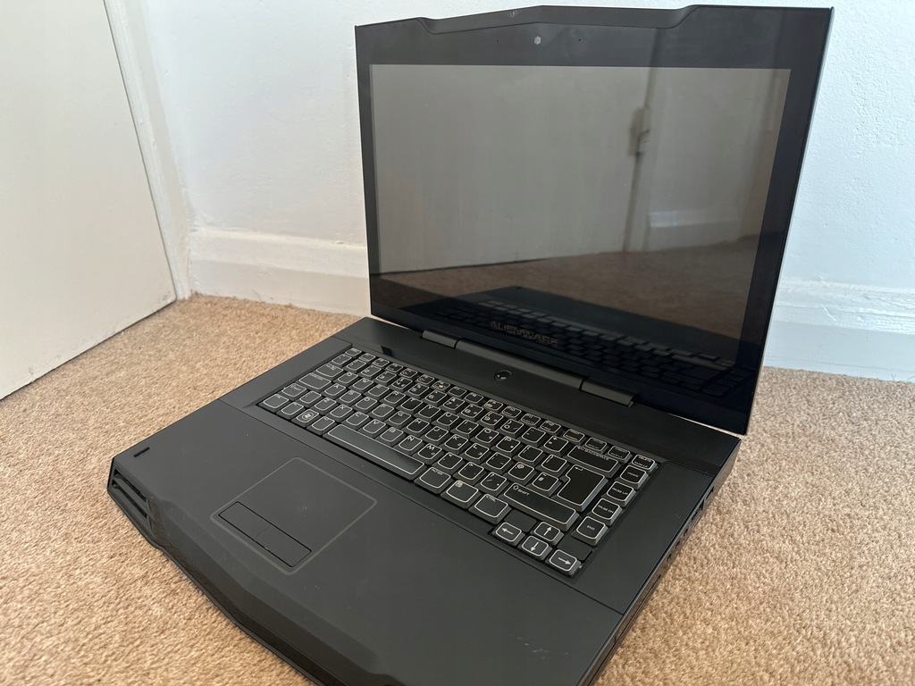 Laptop Dell Alienware M15x 15,6 " Intel Core i7 8 GB / 256 GB czarny ...