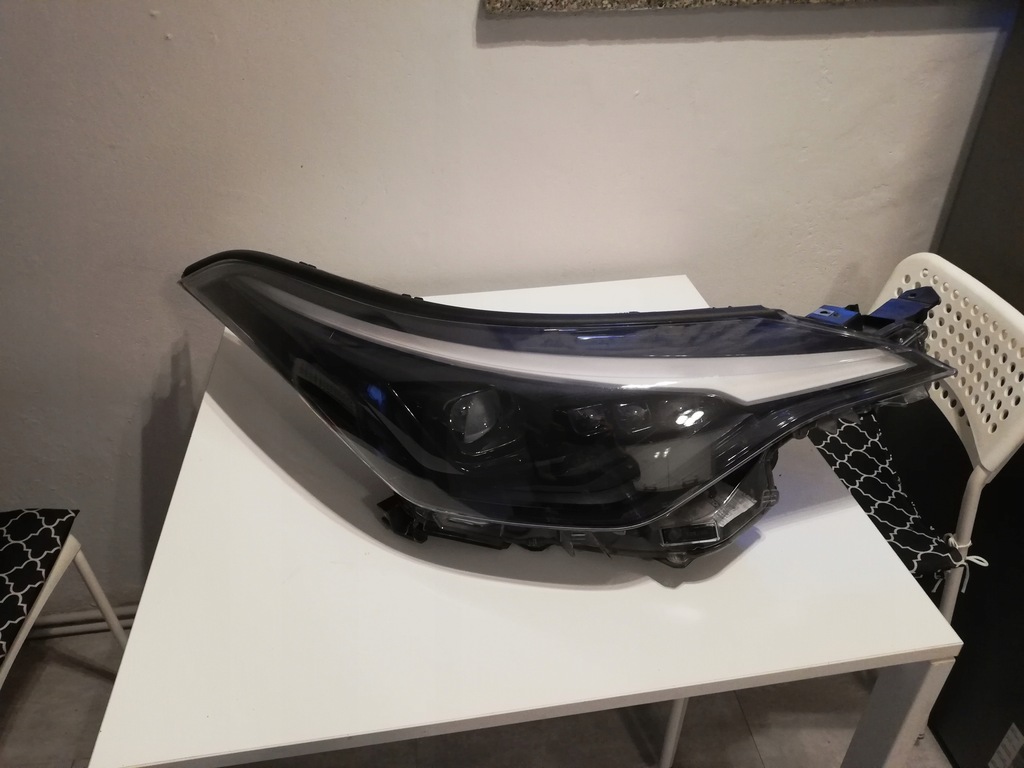 TOYOTA C-HR LIFT LAMPA PRAWA 81110-YP280 FULL LED - 13108587348 ...