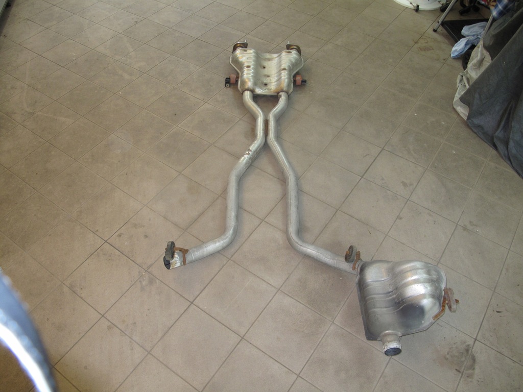 Tłumik Jeep Grand Cherokee WK2 SRT - 14818410813 - oficjalne archiwum ...