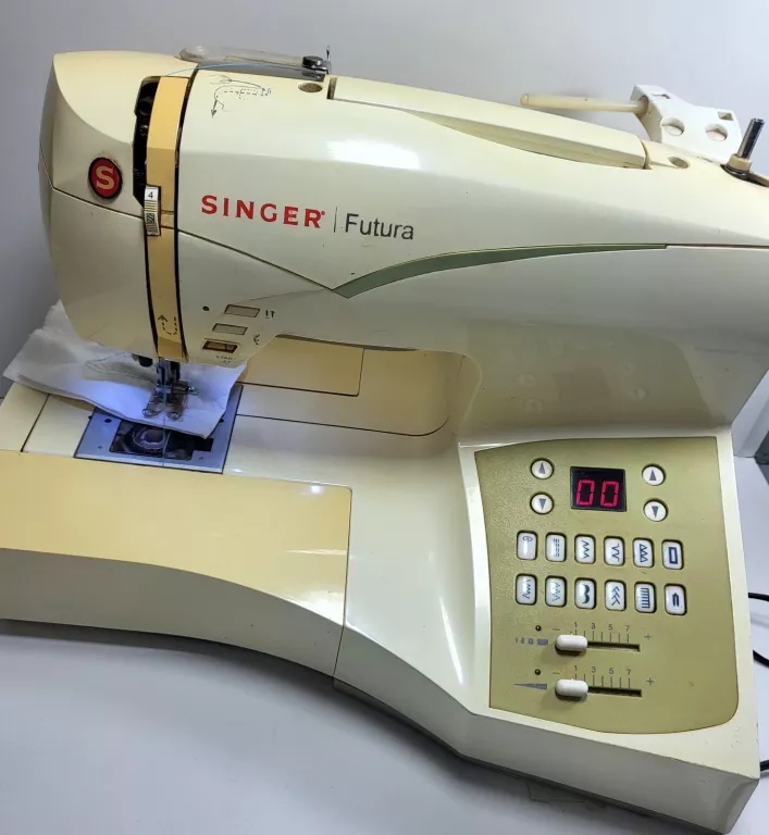 MASZYNA I HAFCIARKA SINGER FUTURA CE-350 - 12702403440 - oficjalne ...