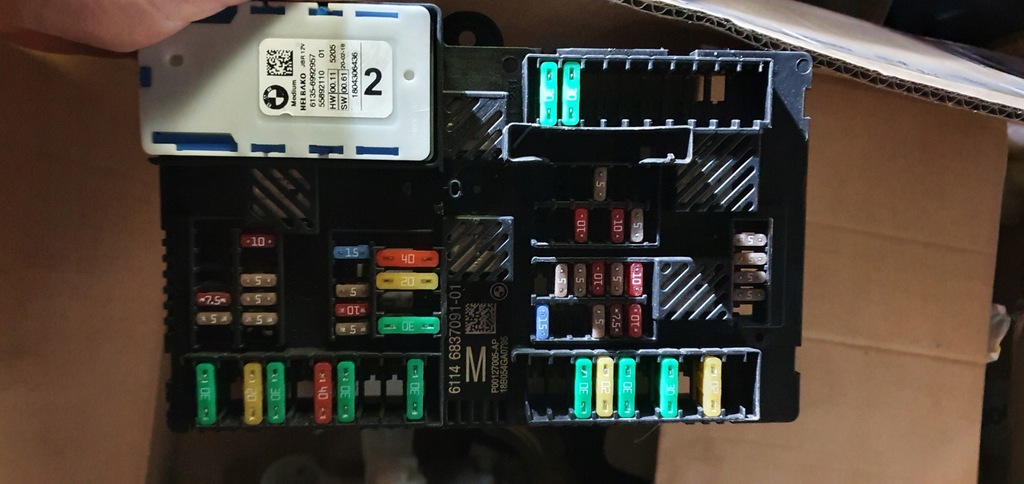 Bmw G30 G31 6992957 moduł skrzynka bezpieczników - 11542563821 ...