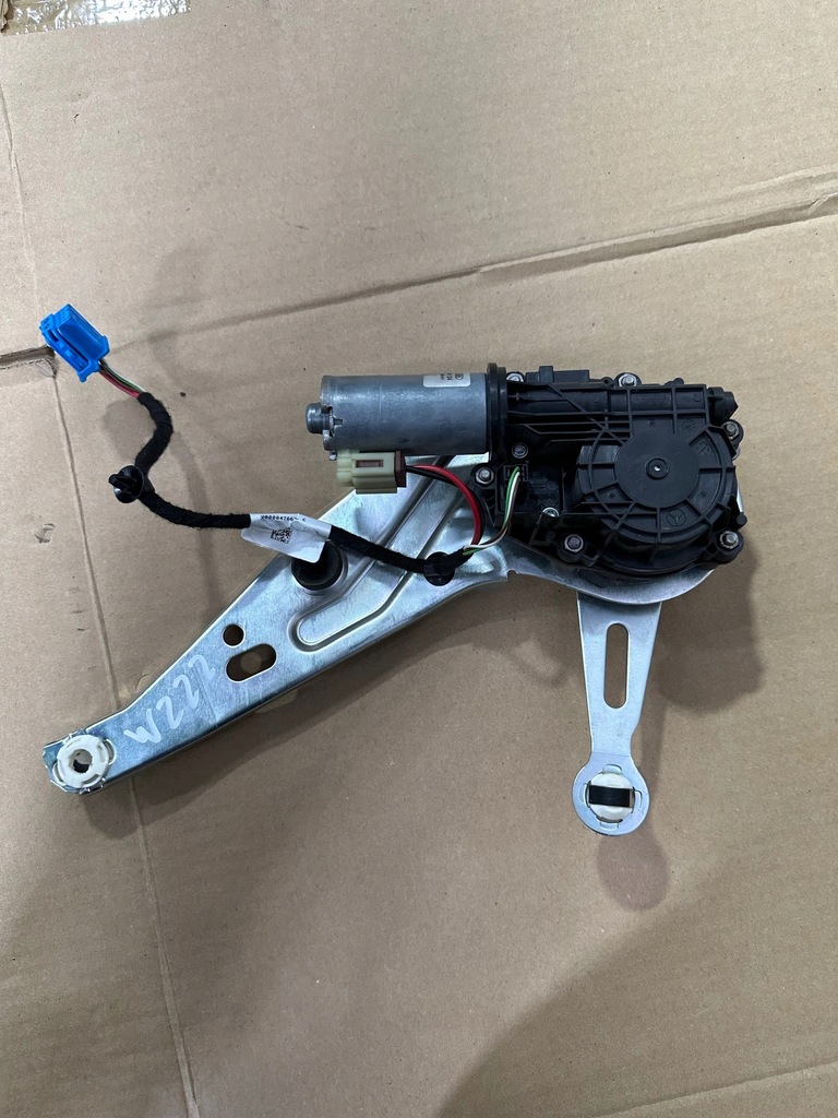 Siłownik, mechanizm klapy tył Mercedes W222 - 13591719339 - oficjalne ...