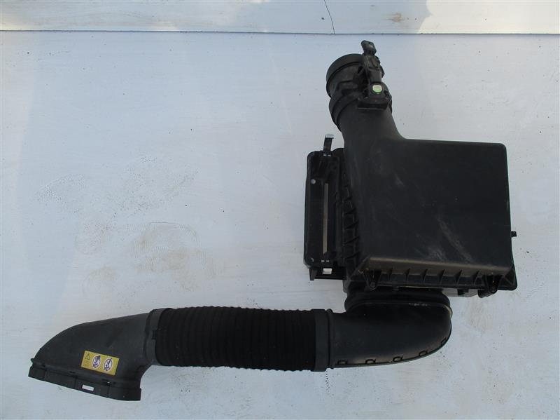 MERCEDES A KLASA W176 OBUDOWA FILTRA POWIETRZA - 7025686697 - oficjalne ...