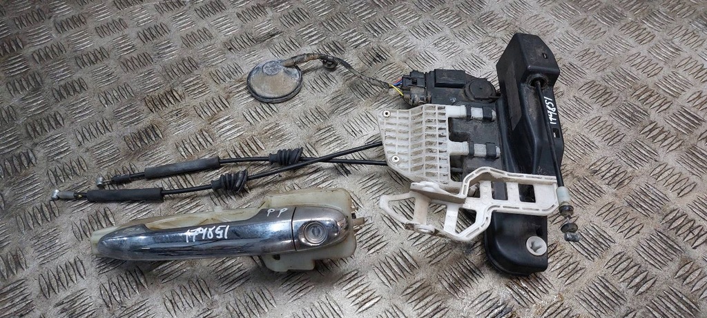 ZAMEK DRZWI PRAWY PRZÓD + KLAMKA KIA CARENS III 6PIN EUROPA - 15308977847 - oficjalne archiwum ...