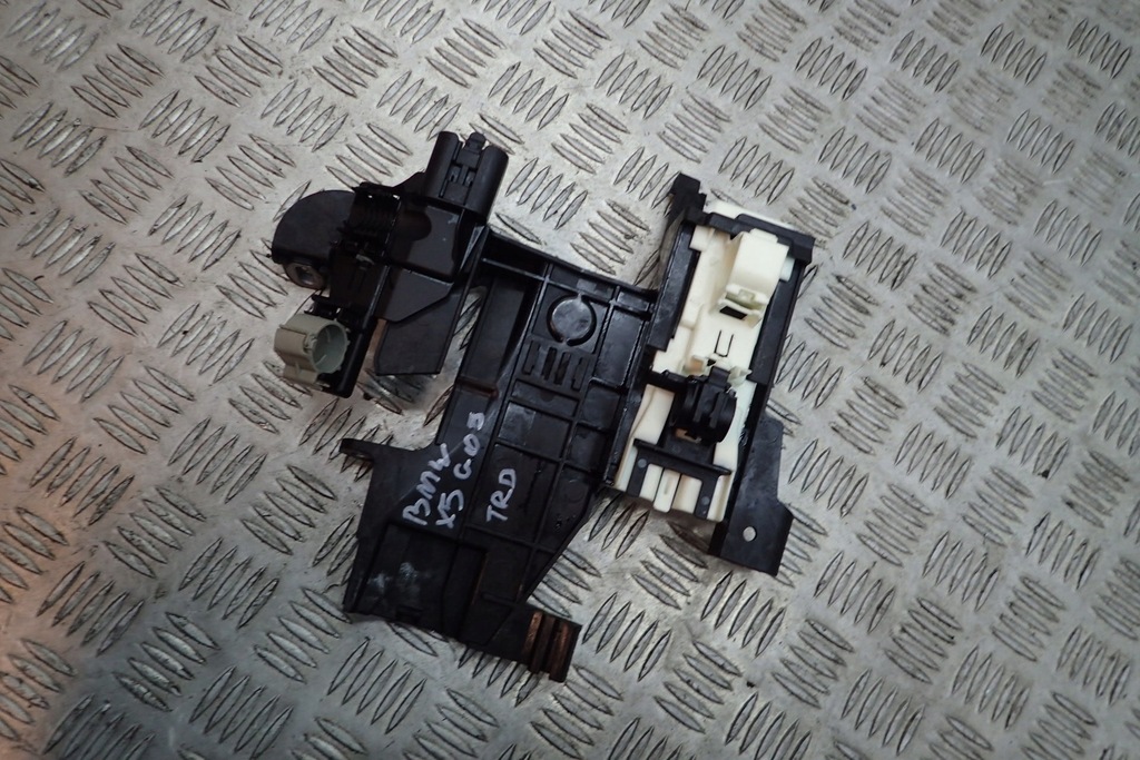 BMW X5 G05 UCHWYT MOCOWANIE ŚLIZG 58650910 - 8881652296 - oficjalne ...