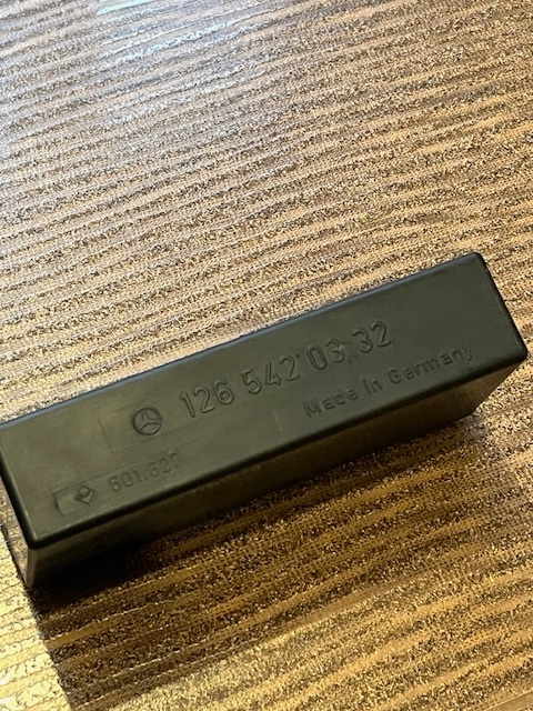 Moduł świateł przekaźnik W124 Mercedes 126 542 03 32 - 15175045667 ...