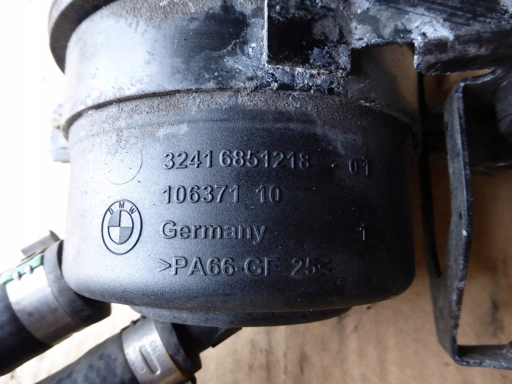 ZBIORNIK PŁYNU WSPOMAGANIA BMW E87 E90 N47 6851218 - 10643010049 ...