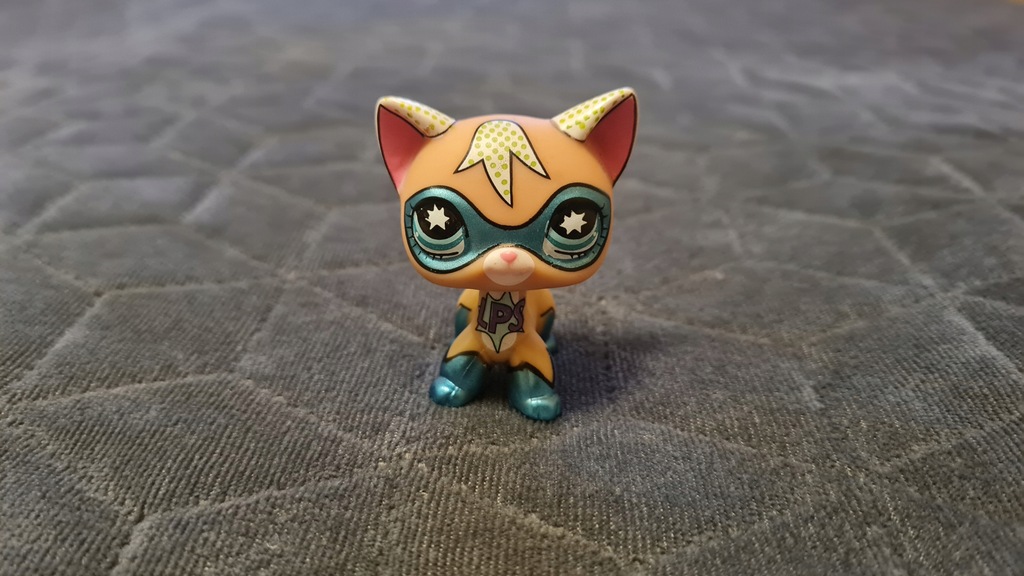 Lps shorthair SuperHero Comic - Littlest Pet Shop - 10472672792 ...