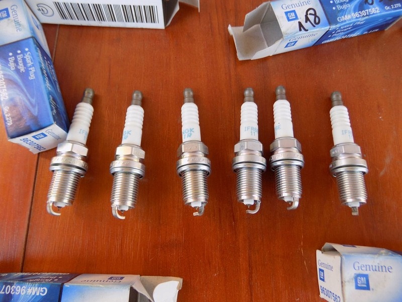 ŚWIECE ZAPŁONOWE CHEVROLET DAEWOO 2.0 2.5 96307562 - 7823132141 ...