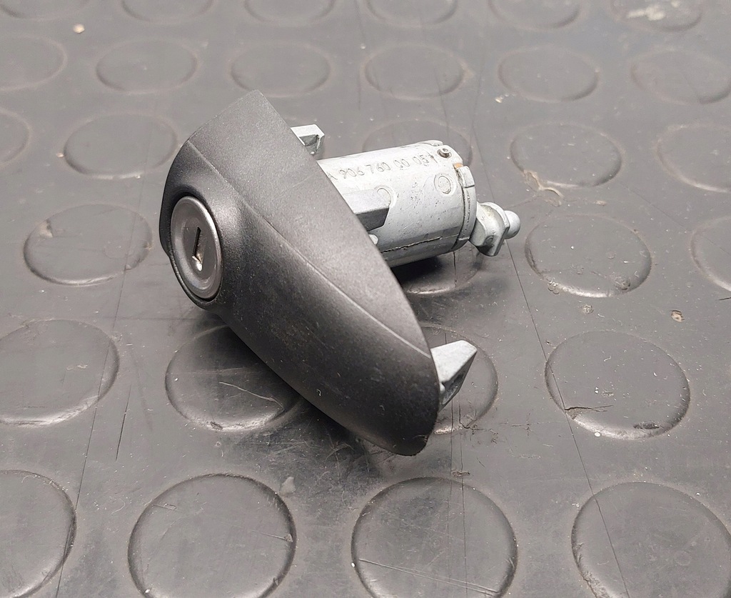 Mercedes Sprinter W906 Crafter 906 wkładka zamka drzwi A9067600005 - 14646501380 - oficjalne ...