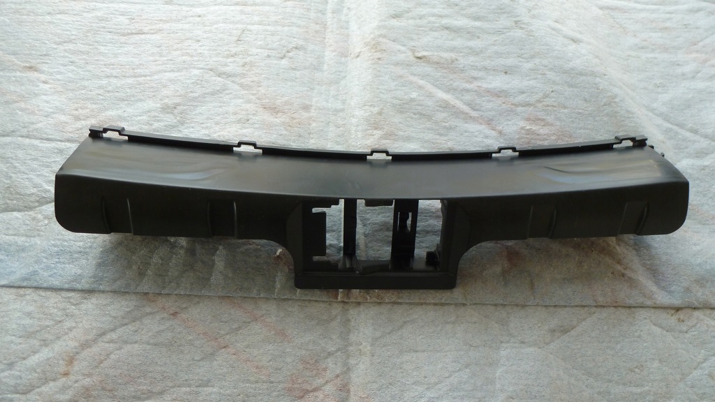 MERCEDES W205 ŚLIZG ZDERZAKA TYLNEGO A2058850265 - 12006675261 ...