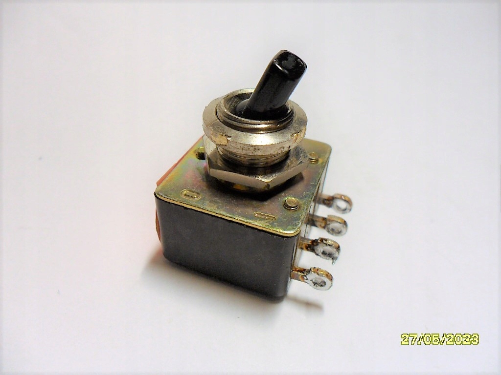 Przełącznik 2 stykowy - 2 A /250 VAC-DC - 13794027182 - oficjalne archiwum Allegro