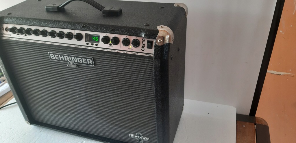 Wzmacniacz gitarowy Behringer ULTRATWIN GX210 - 8193519095 - oficjalne ...