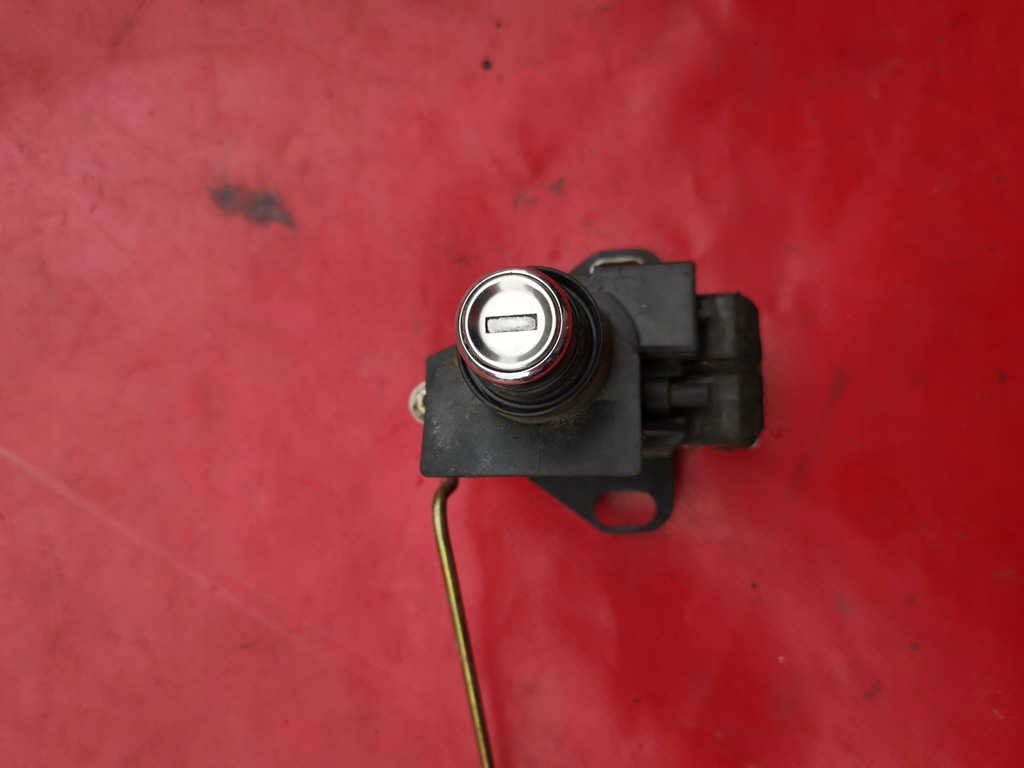 MERCEDES W124 COUPE ZAMEK KLAPY BAGAŻNIKA sedan - 12915893226 - oficjalne archiwum Allegro