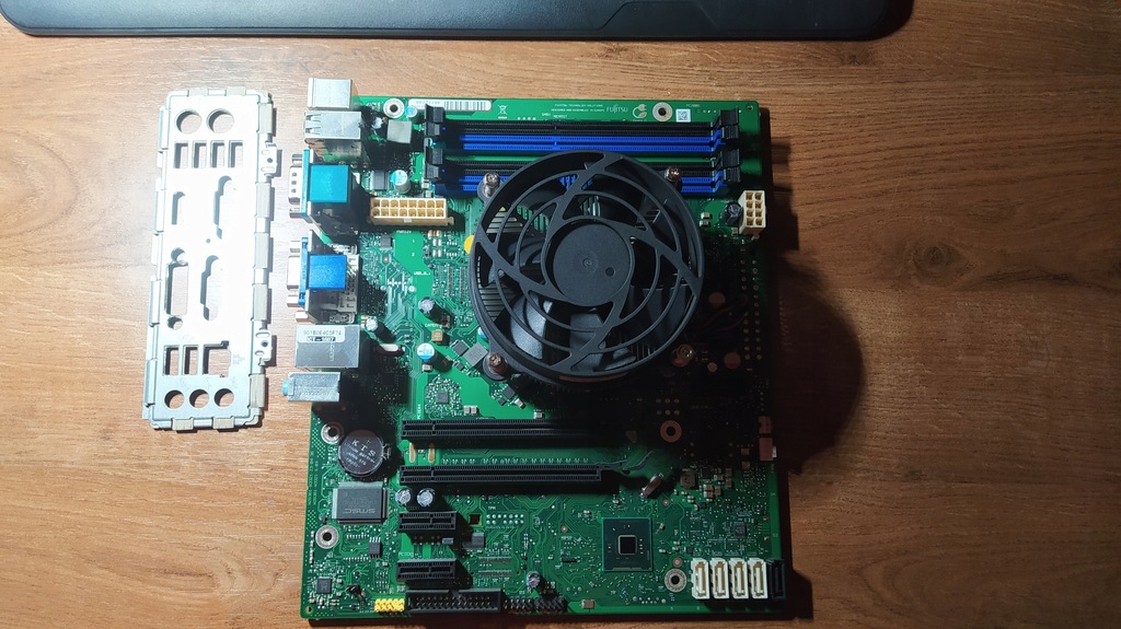 Płyta główna Fujitsu D3221-A1 LGA1150 + chłodzenie - 10511139811 ...