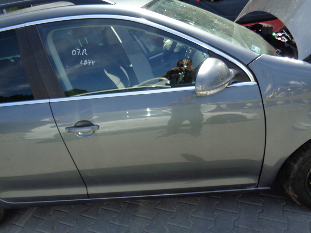 VW GOLF V VI KOMBI JETTA DRZWI PRAWE PRZÓD LD7X - 13790767436 ...