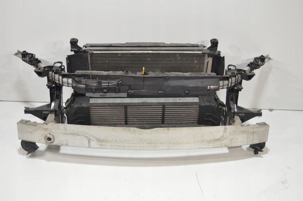 PAS PRZEDNI CHŁODNICE MERCEDES CLA W117 LIFT EU - 14116733596 ...