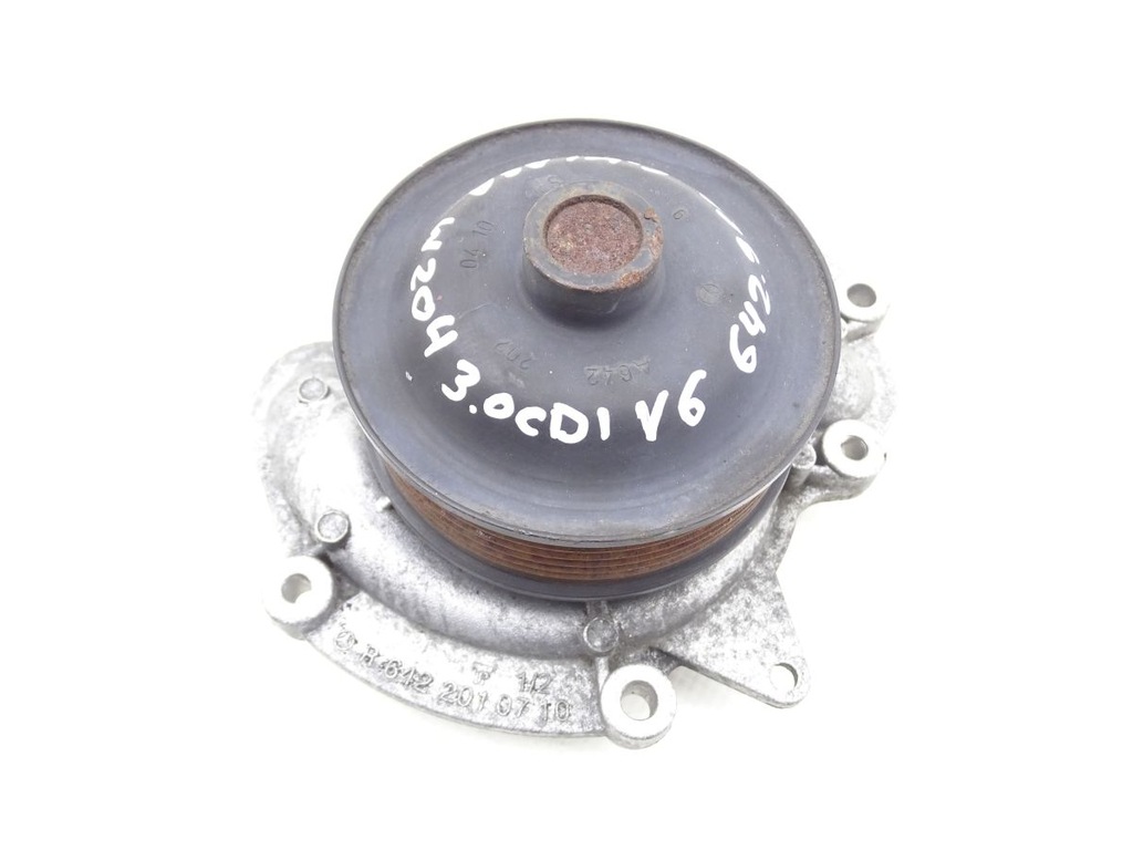 MERCEDES W204 3.0 V6 CDI OM642 POMPA WODY - 10644012423 - oficjalne ...