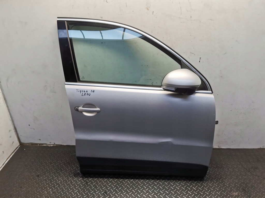 DRZWI PRAWY PRZOD VW TIGUAN 5N KOD LAKIERU LA7W - 13650293110 ...