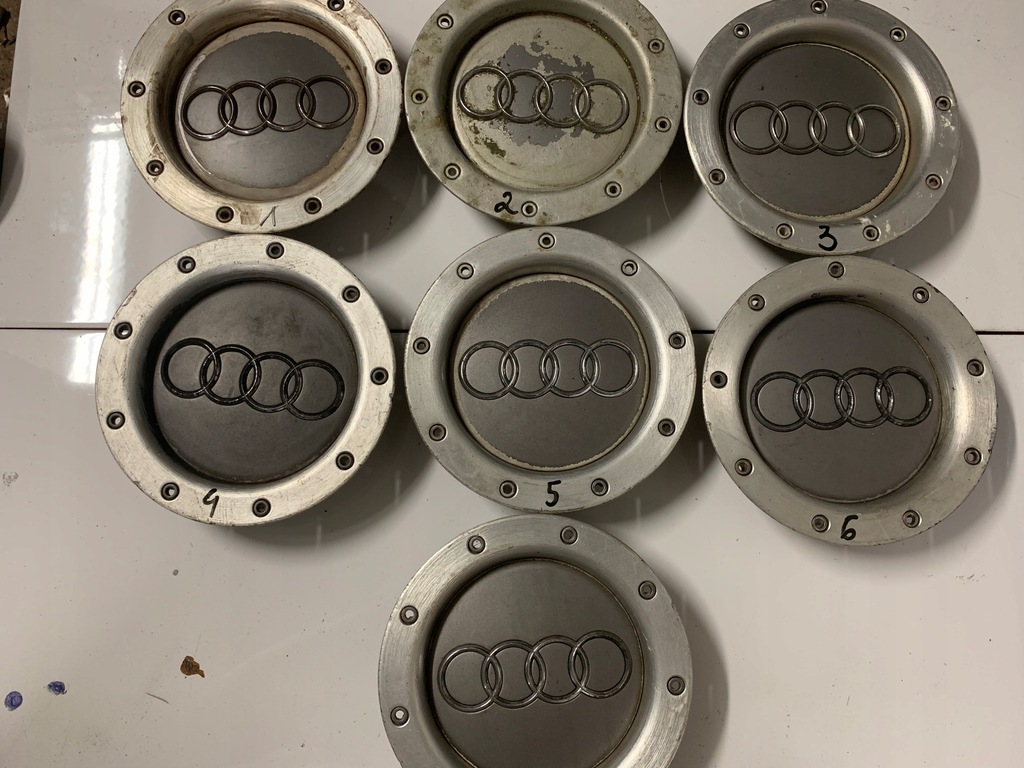 AUDI A3 A4 A6 dekielek kolpak kapsel 8D0601165K - 12568043452 - oficjalne archiwum Allegro