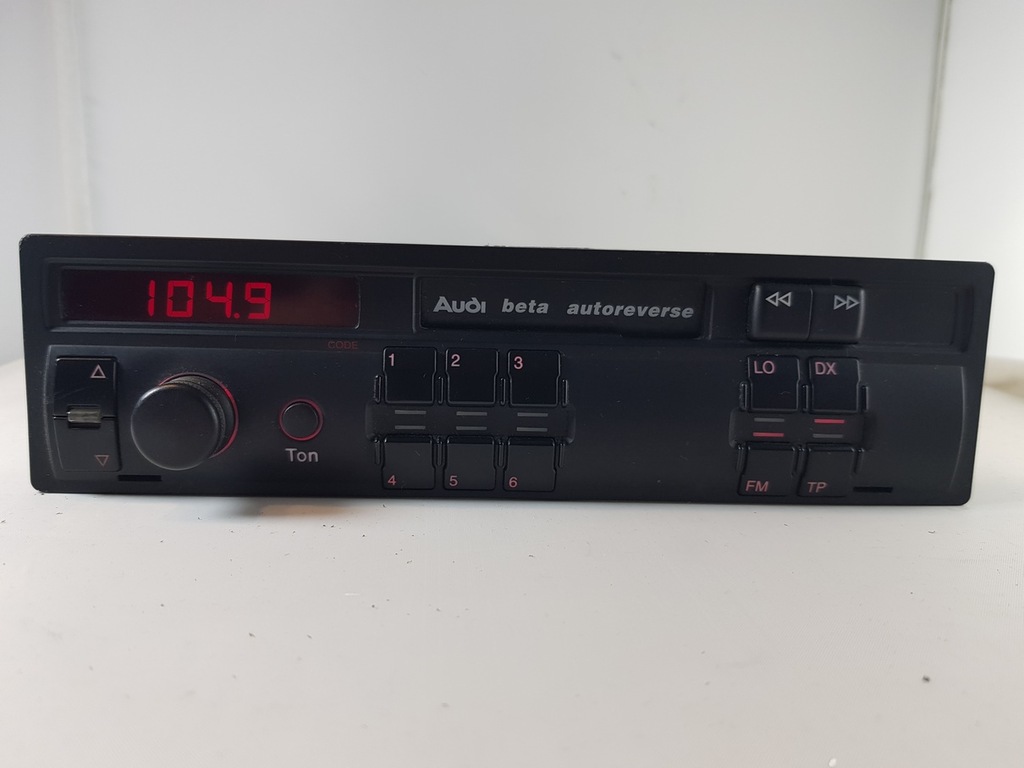 Radio Audi Beta 22 cm A8 A4 b5 a6 c5 c4 100 80 b4 - 12197103232 - oficjalne archiwum Allegro