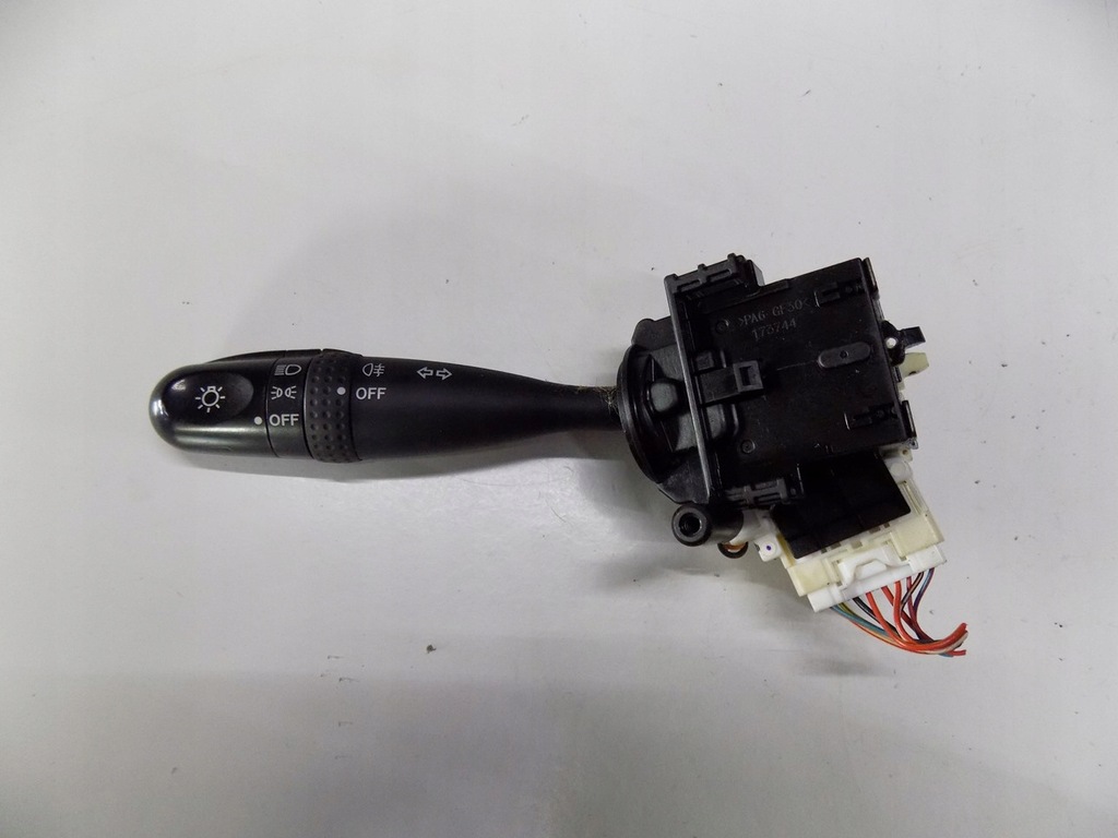 Suzuki Swift Przelacznik swiatel manetka 173744 - 13576728352 ...