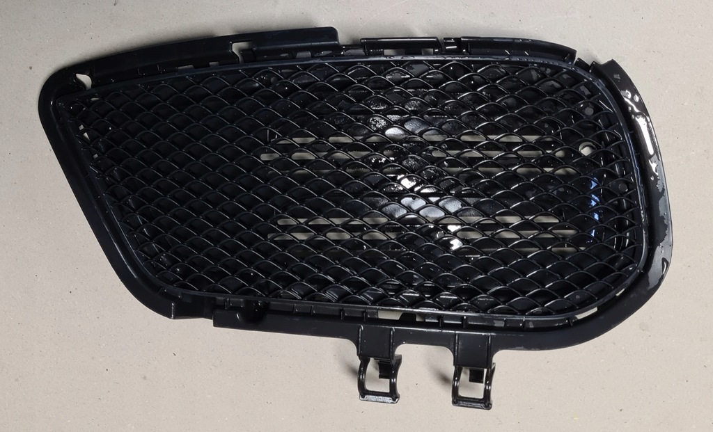 MERCEDES GLA W156 KRATKA W ZDERZAK PRZÓD LEWA AMG - 13536714725 ...