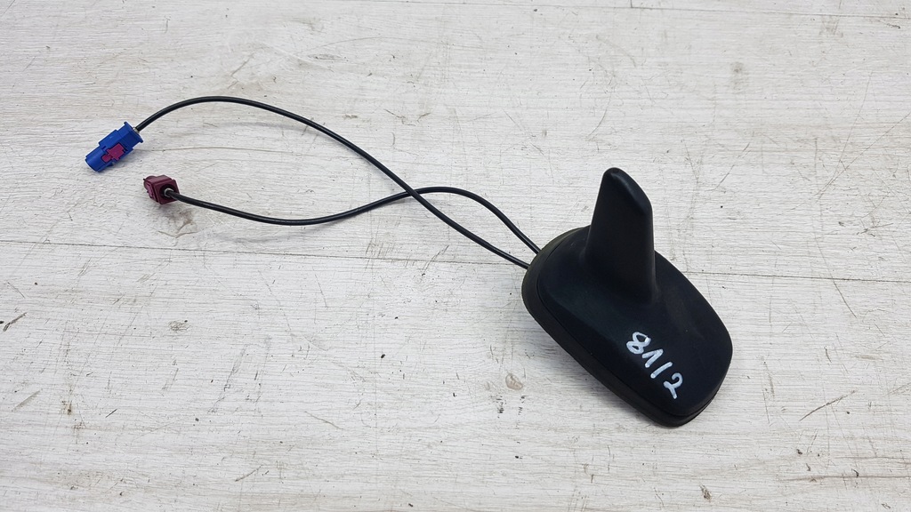 VW PASSAT B6 ANTENA DACHOWA PŁETWA REKIN - 13235855190 - oficjalne ...