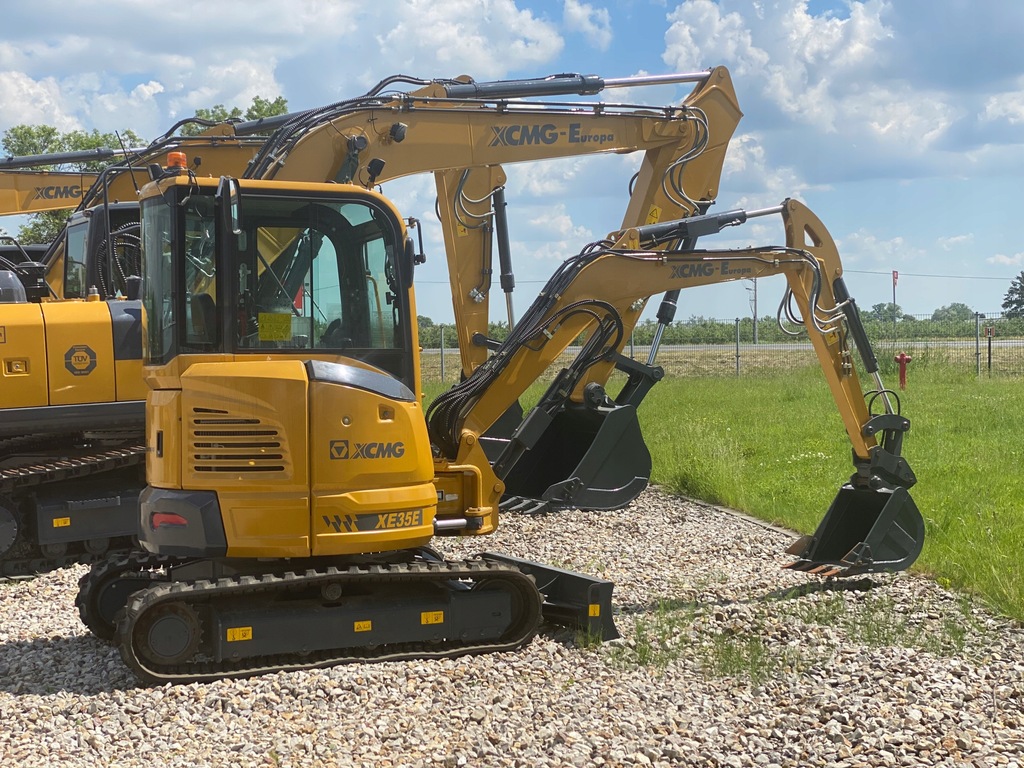 Koparka gąsienicowa XCMG XE35 mini 4,2T - 11470409093 - oficjalne ...