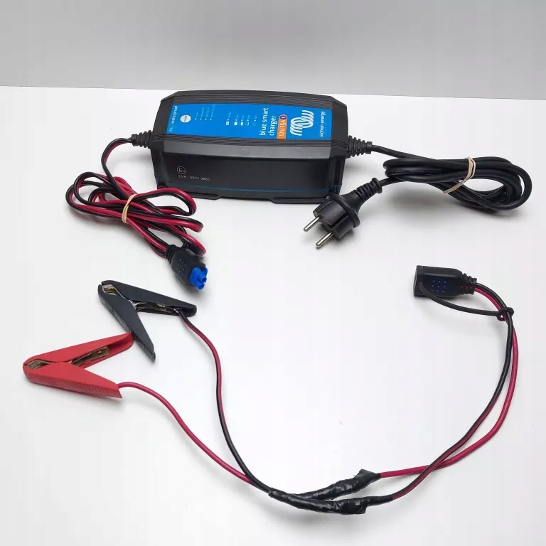 PROSTOWNIK VICTRON ENERGY BLUE SMART IP65 12V 15A - 15164081845 ... PROSTOWNIK VICTRON ENERGY BLUE SMART IP65 12V 15A - 15164081845 ...