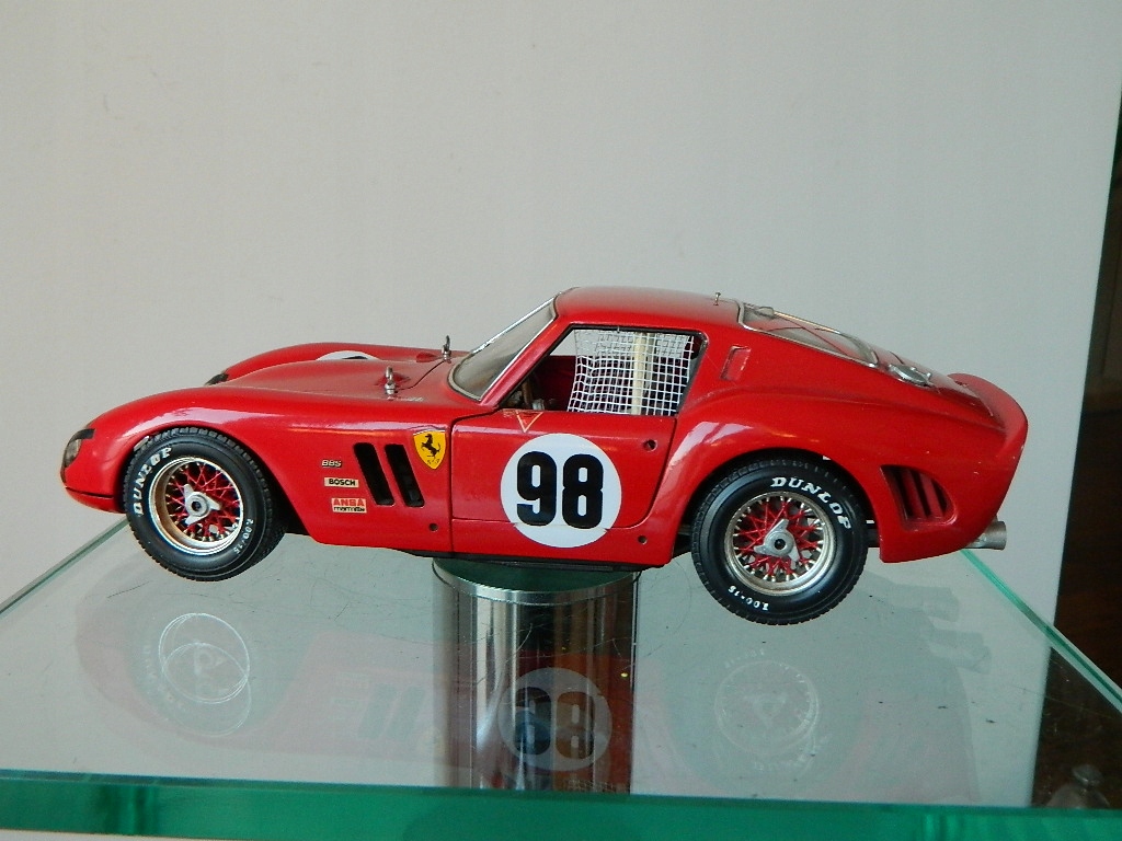 BBURAGO FERRARI GTO 1962 1;18 - 13369646617 - oficjalne archiwum Allegro