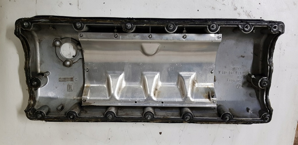VW T5 TOUAREG 2.5 TDI POKRYWA ZAWORÓW 070103469A - 8102244090 ...