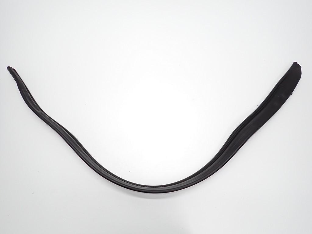 USZCZELKA GUMA PODSZYBIA ORYGINAŁ MERCEDES CLA 117 C117 W117 X117 17R ...