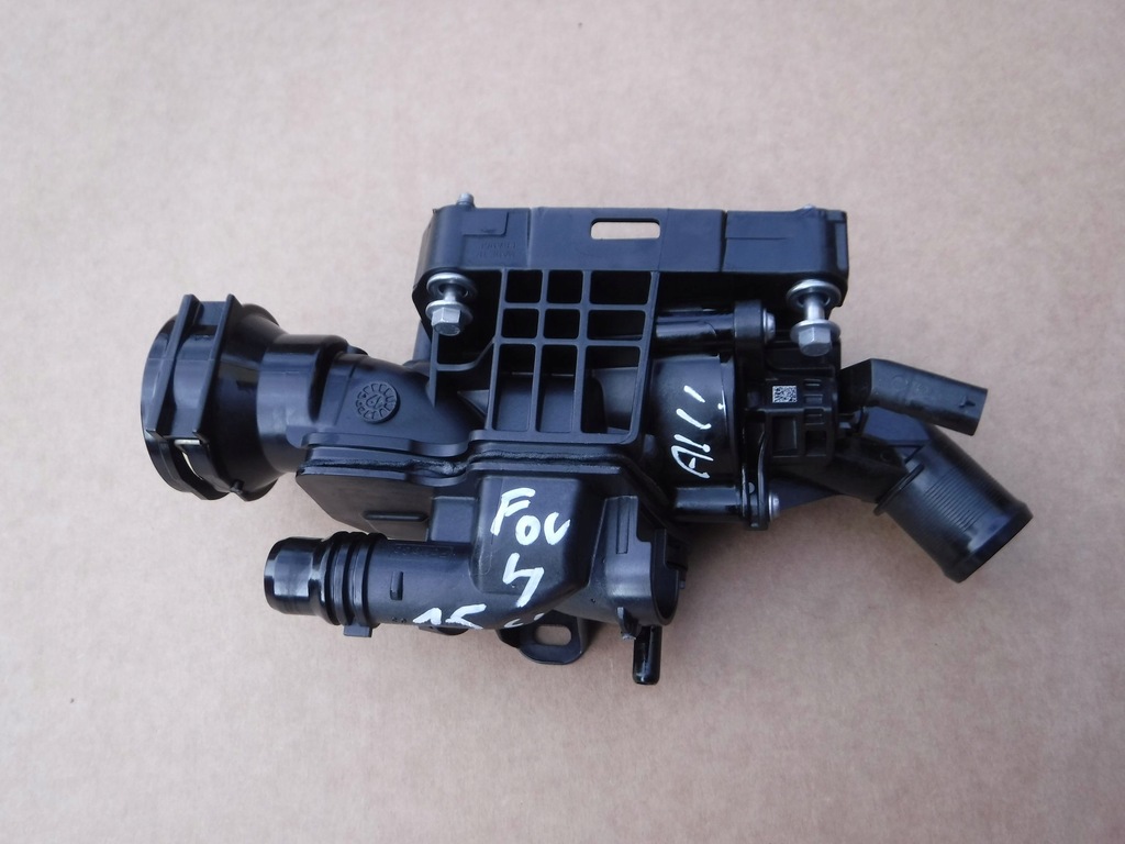 OBUDOWA TERMOSTATU TERMOSTAT FORD FOCUS MK4 1.5 d - 8721611354 - oficjalne archiwum Allegro