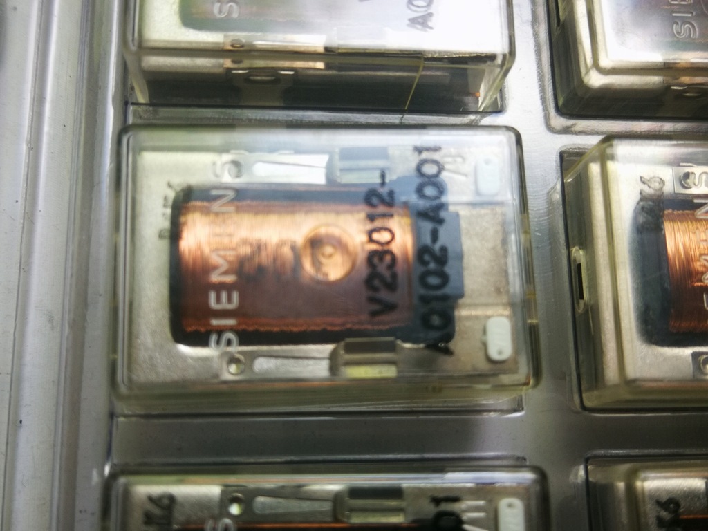 Przekaźnik Siemens V23012-A0102-A001 do AUDIO 12V - 12706429041 ...