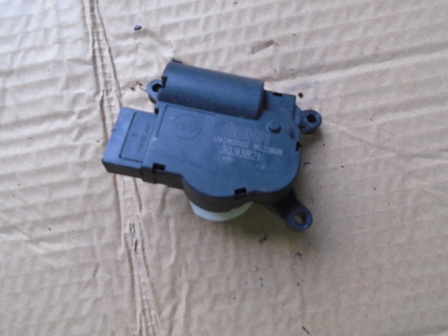 SILNICZEK NAGRZEWNICY MERCEDES VW U4292002 - 7715829835 - oficjalne ...