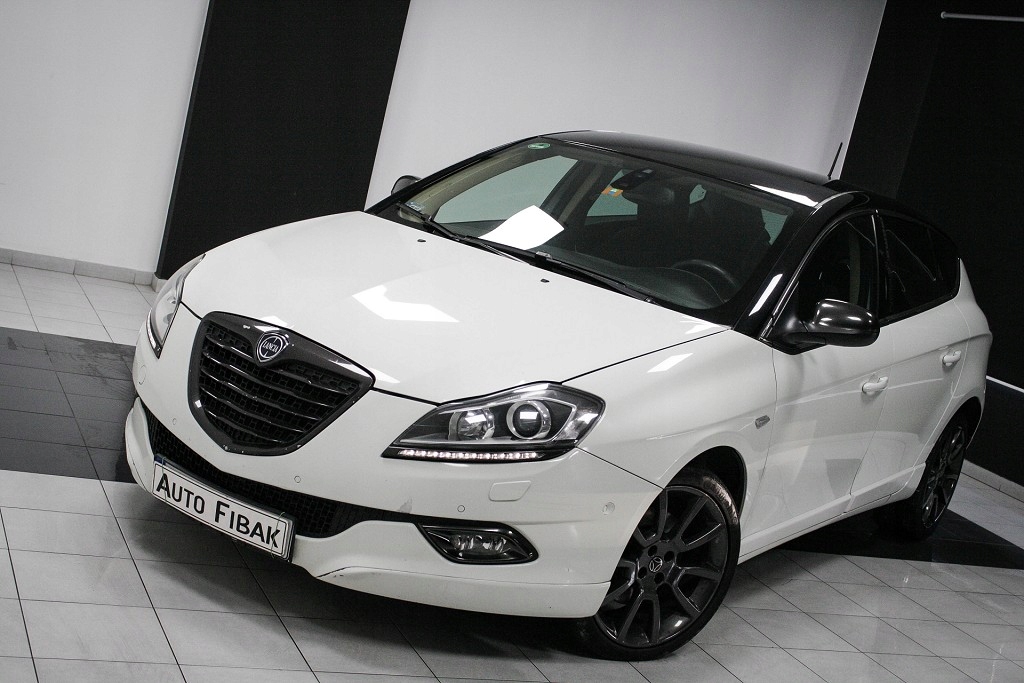 Lancia Delta Momo Design S*190KM*Ksenon*LEDy*BOSE* - 7944868506 - oficjalne archiwum Allegro