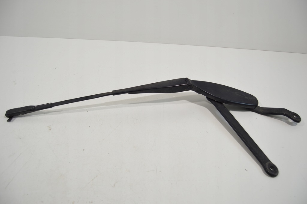 RAMIĘ WYCIERACZKI MERCEDES W205 C KLASA 2058240119 - 15226447976 ...