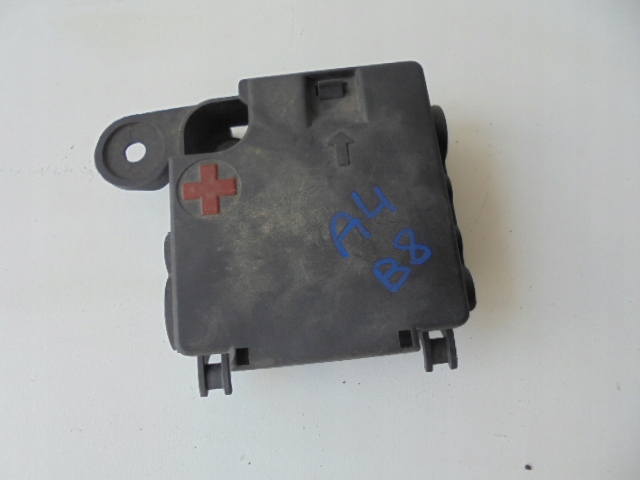 AUDI A4 B8 A5 Q5 ROZDZIELACZ PRĄDU 8K0937517A - 7506188019 - oficjalne ...