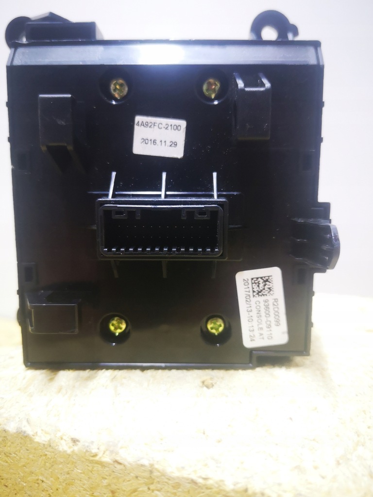 Wyłącznik parkowania Kia Sportage OE 93600-D9110 - 11289265439 ...