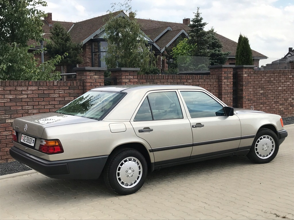 Mercedes-Benz W124 230E 1988 rok - 8281613207 - oficjalne archiwum Allegro