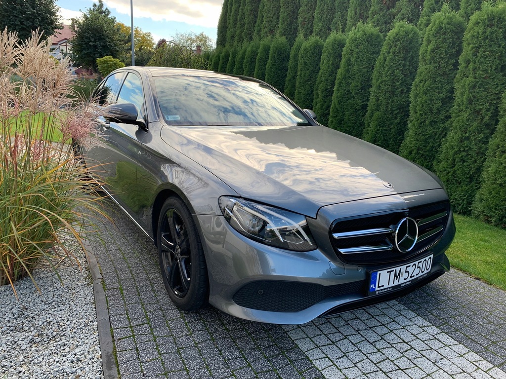 MERCEDES-BENZ KLASA E W213 Exclusive Night - 13229719114 - oficjalne archiwum Allegro