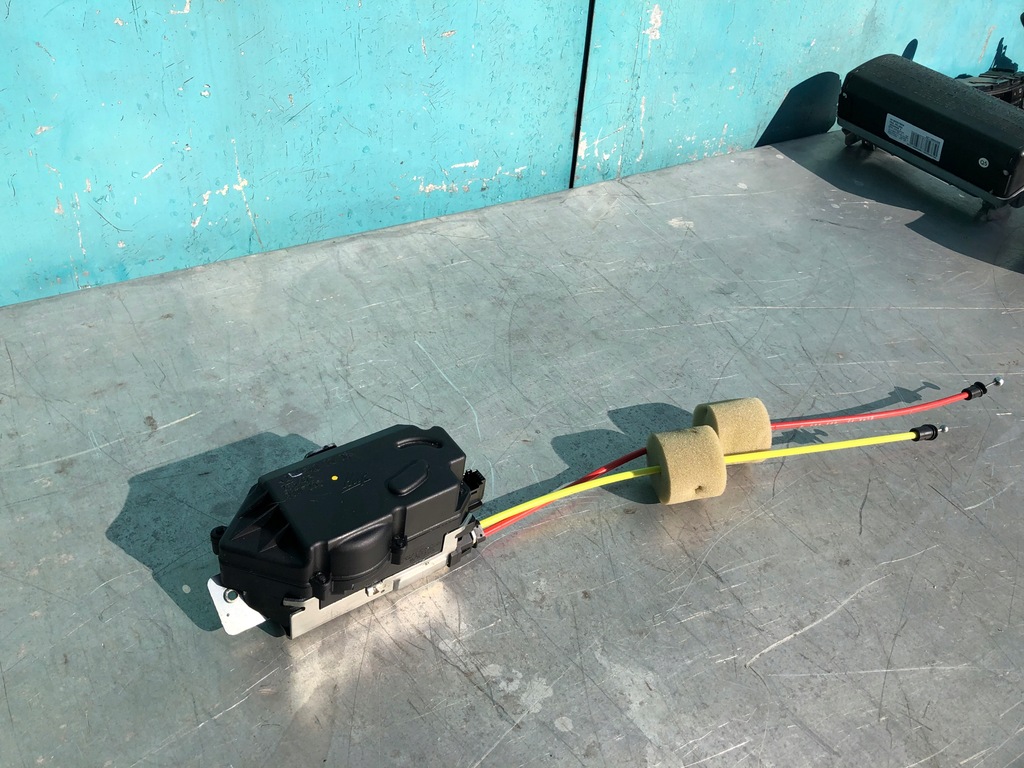 MERCEDES W211 KOMBI ZAMEK TYLNEJ KLAPY BAGŻNIKA - 10682221818 ...