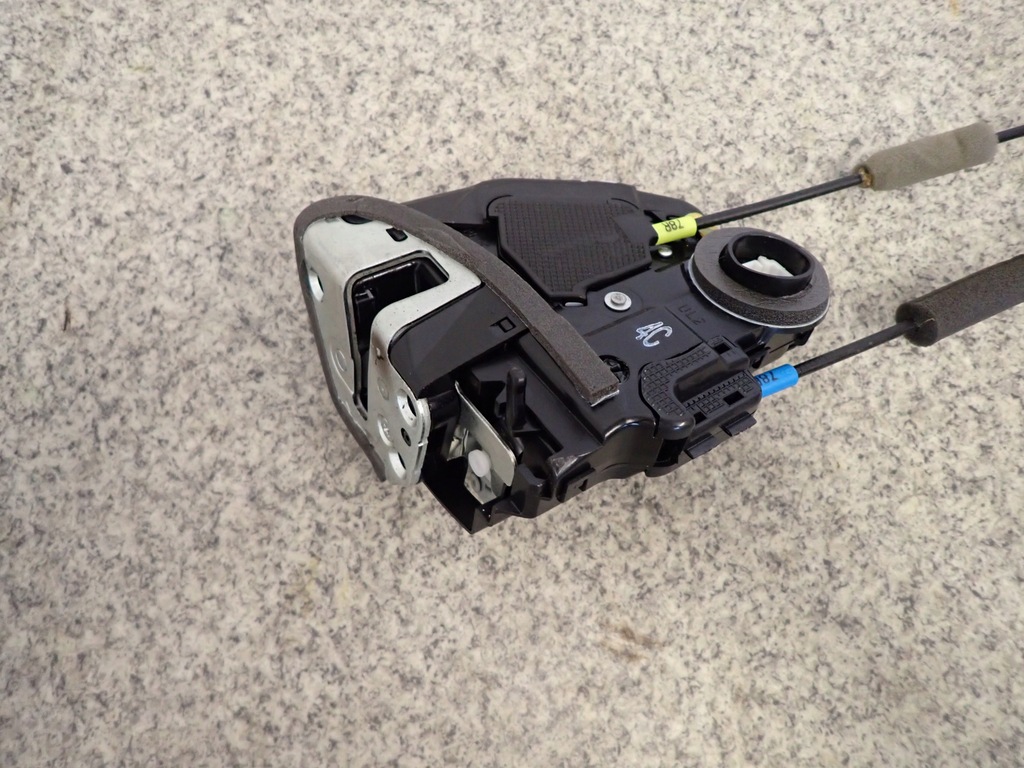 AVENSIS T27 09-15 KOMBI ZAMEK DRZWI TYLNY LEWY - 13912534235 - oficjalne archiwum Allegro