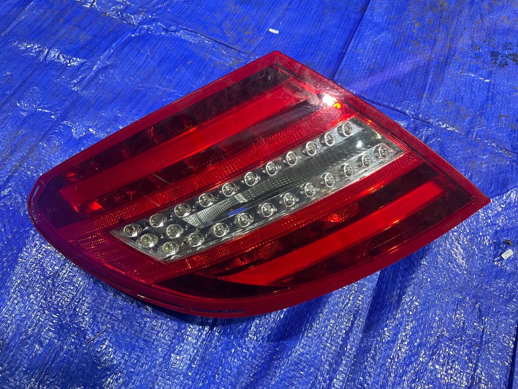 MERCEDES W204 LAMPA TYŁ LEWA COUPE LED AMG 2014r. - 11865344631 ...