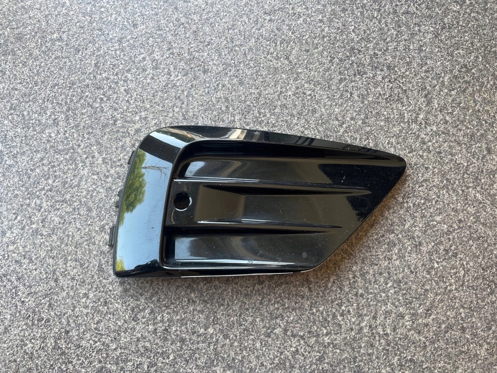 KRATKA ZDERZAKA PRAWA PRZÓD VOLVO XC60 II R-DESIGN - 13839373195 ...