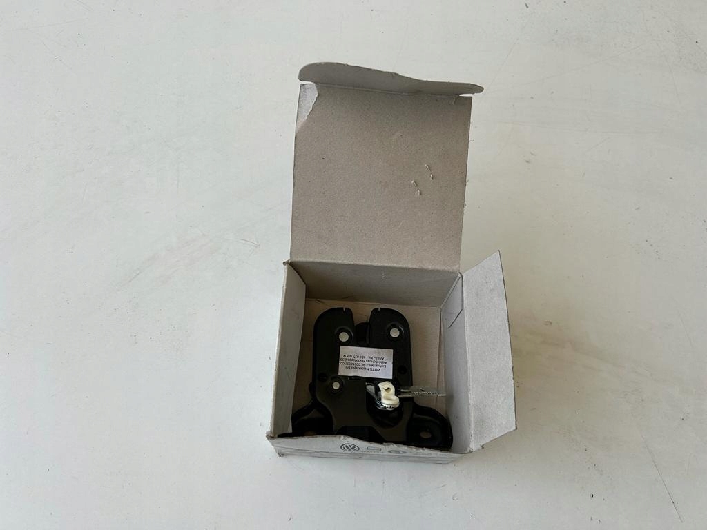 AUDI A4 B9 ZAMEK KLAPY BAGAŻNIKA 4B9827505 N - 13524136720 - oficjalne ...