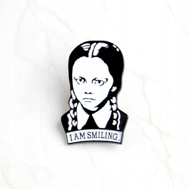 Pin przypinka WEDNESDAY ADDAMS I am smiling - 14924729739 - oficjalne ...