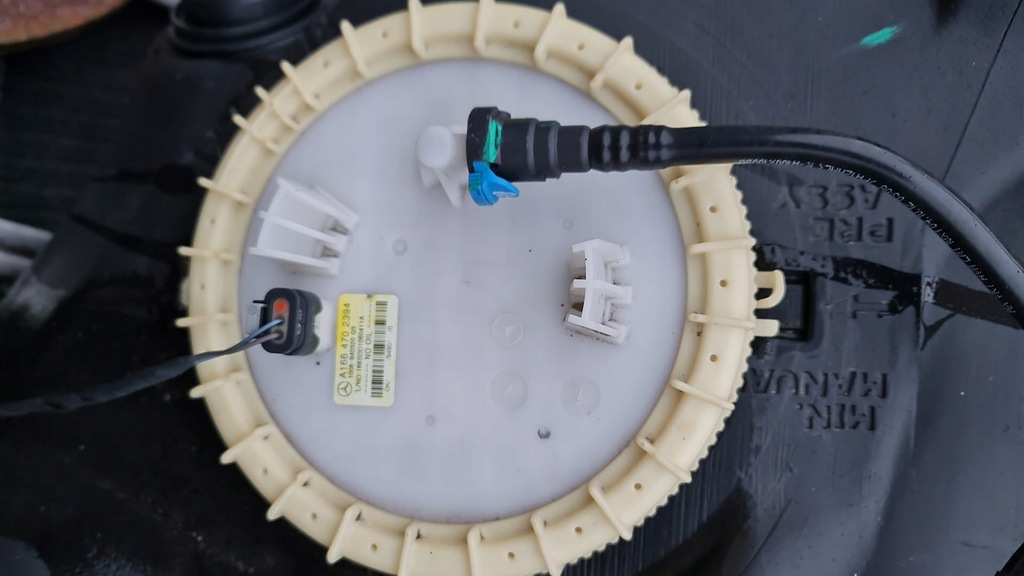 MERCEDES ML W166 350 CDI POMPA PALIWA A1664702394 - 13465633914 ...