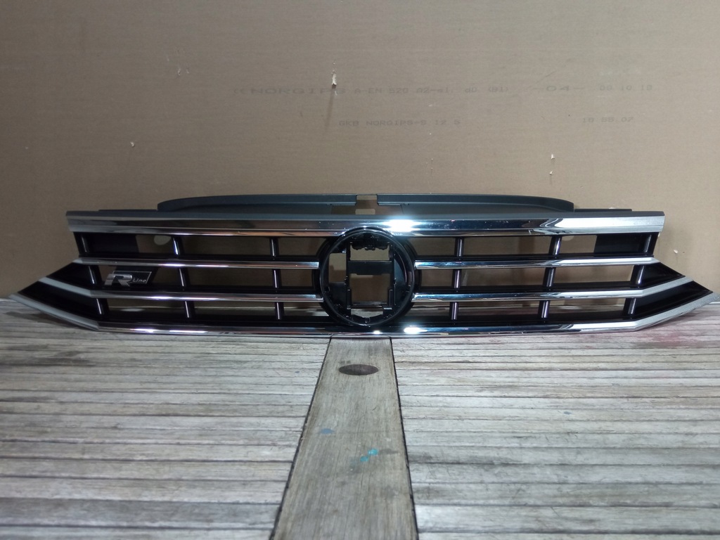 GRILL ATRAPA VW PASSAT B8 R-LINE LIFT 3G0853651CB - 12705685632 - oficjalne archiwum Allegro